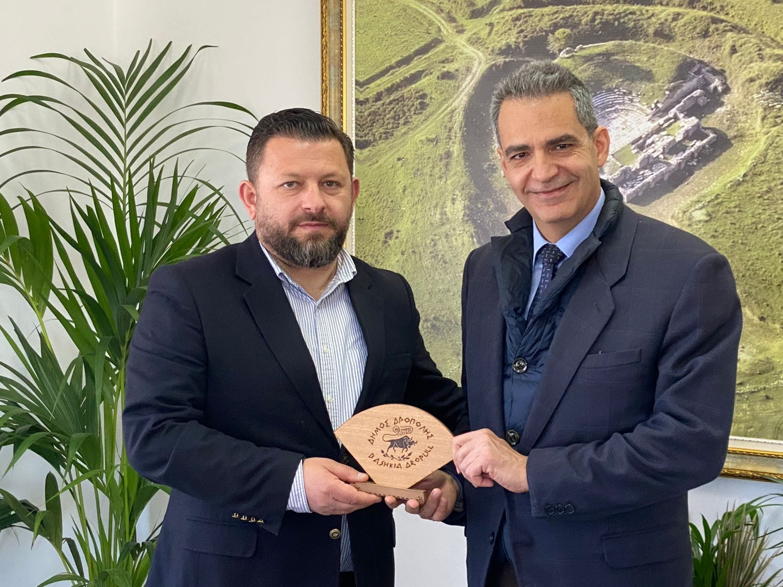 Ο Δήμαρχος Δρόπολης και Πωγωνίου,κ. Δημήτρης Τόλης, είχε την τιμή να ...